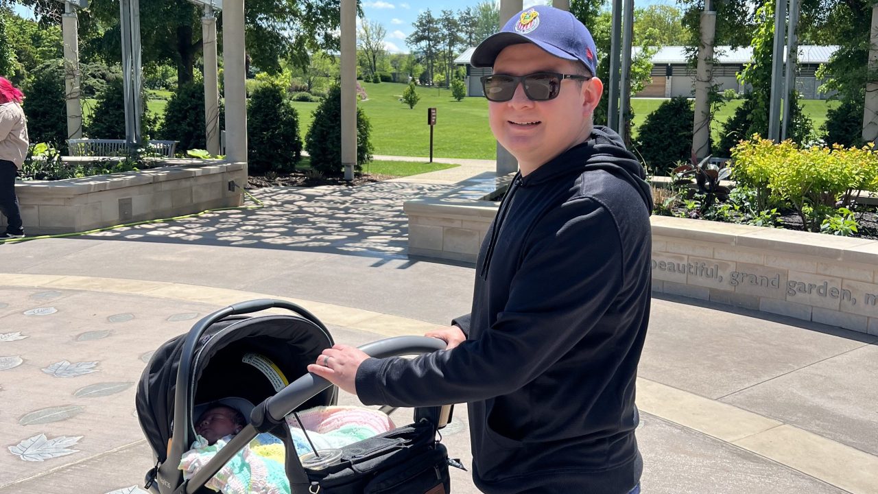 Cubs reporter Andy Martinez enjoys first Father’s Day - Our Esquina