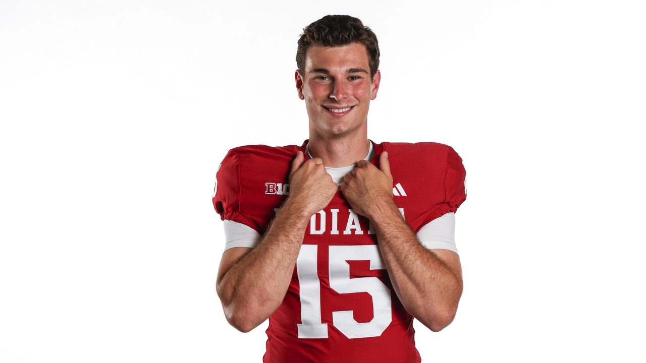 Heisman favorite Fernando Mendoza credits mom Elsa - Our Esquina